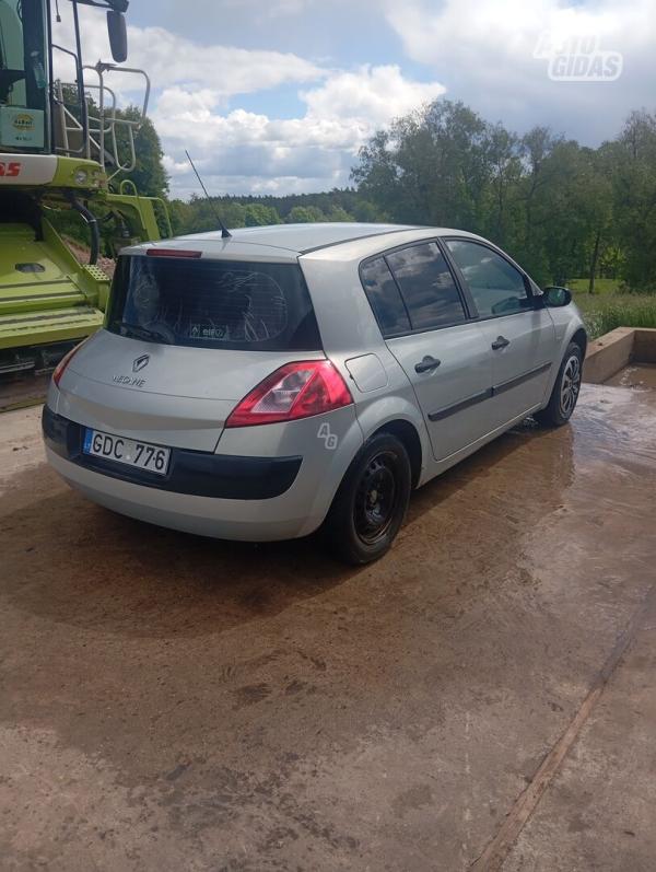 Grey Renault Megane 2004 in Alytus, with an engine capacity of 1.40 L and mileage of 5000 thousand km for 800 €, photo 3 on AUTOMOTO.COM.LV