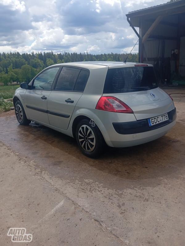 Grey Renault Megane 2004 in Alytus, with an engine capacity of 1.40 L and mileage of 5000 thousand km for 800 €, photo 4 on AUTOMOTO.COM.LV