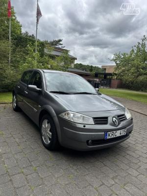 Pelēks Renault Megane 2004 Viļņa, ar dzinēja tilpumu 1.60 L un nobraukumu 147 tūkst. km par 980 €, foto 5 vietnē AUTOMOTO.COM.LV