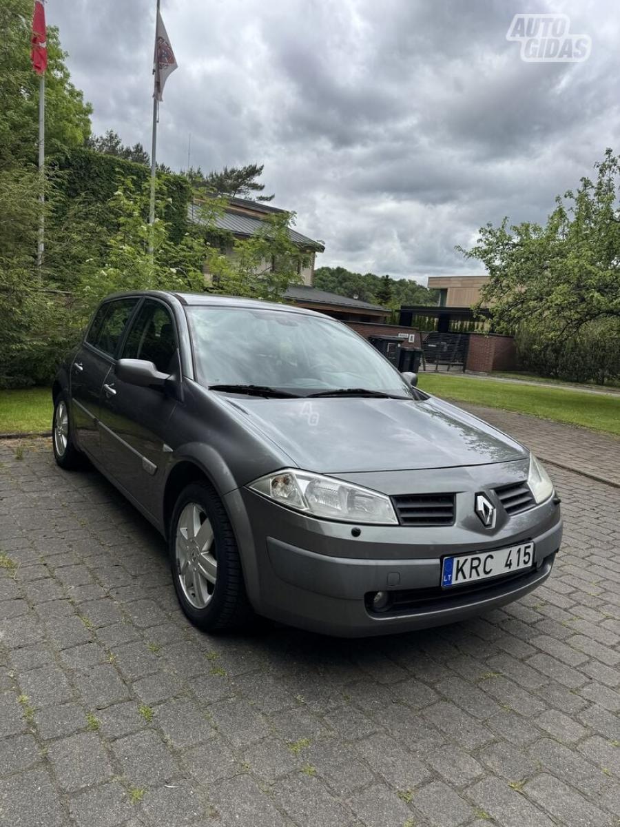 Pelēks Renault Megane 2004 Viļņa, ar dzinēja tilpumu 1.60 L un nobraukumu 147 tūkst. km par 980 €, foto 5 vietnē AUTOMOTO.COM.LV
