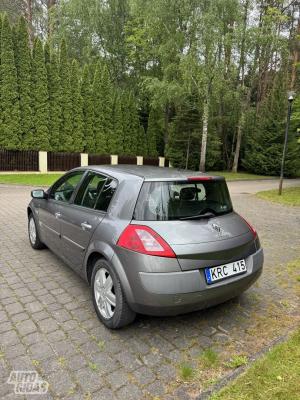 Pelēks Renault Megane 2004 Viļņa, ar dzinēja tilpumu 1.60 L un nobraukumu 147 tūkst. km par 980 €, foto 6 vietnē AUTOMOTO.COM.LV