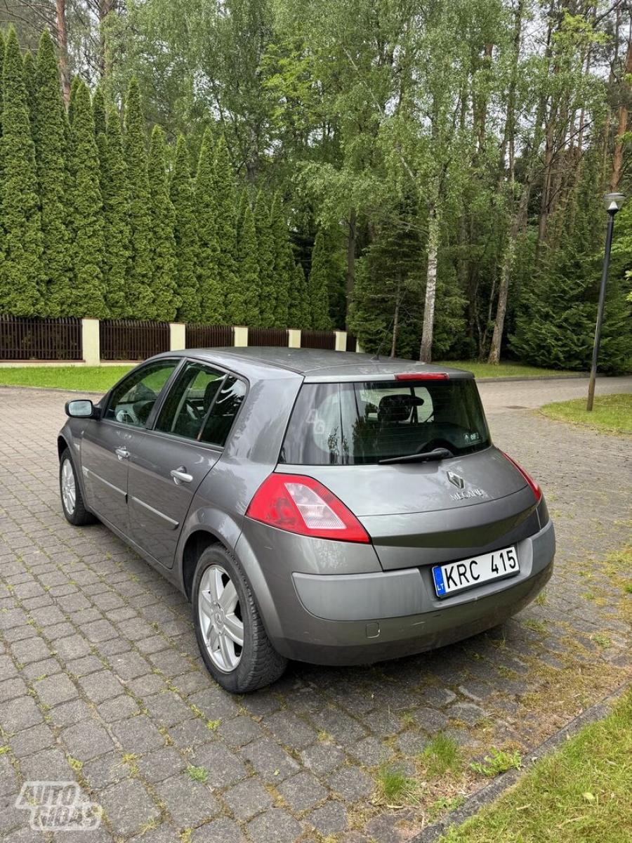 Pelēks Renault Megane 2004 Viļņa, ar dzinēja tilpumu 1.60 L un nobraukumu 147 tūkst. km par 980 €, foto 6 vietnē AUTOMOTO.COM.LV