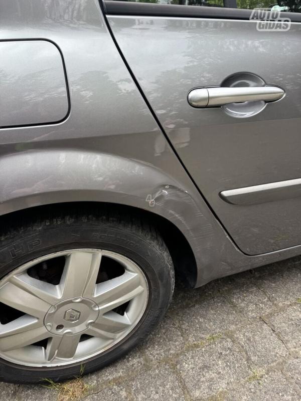 Grey Renault Megane 2004 in Vilnius, with an engine capacity of 1.60 L and mileage of 147 thousand km for 980 €, photo 8 on AUTOMOTO.COM.LV
