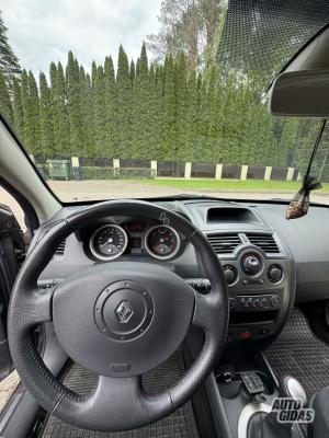 Pelēks Renault Megane 2004 Viļņa, ar dzinēja tilpumu 1.60 L un nobraukumu 147 tūkst. km par 980 €, foto 12 vietnē AUTOMOTO.COM.LV
