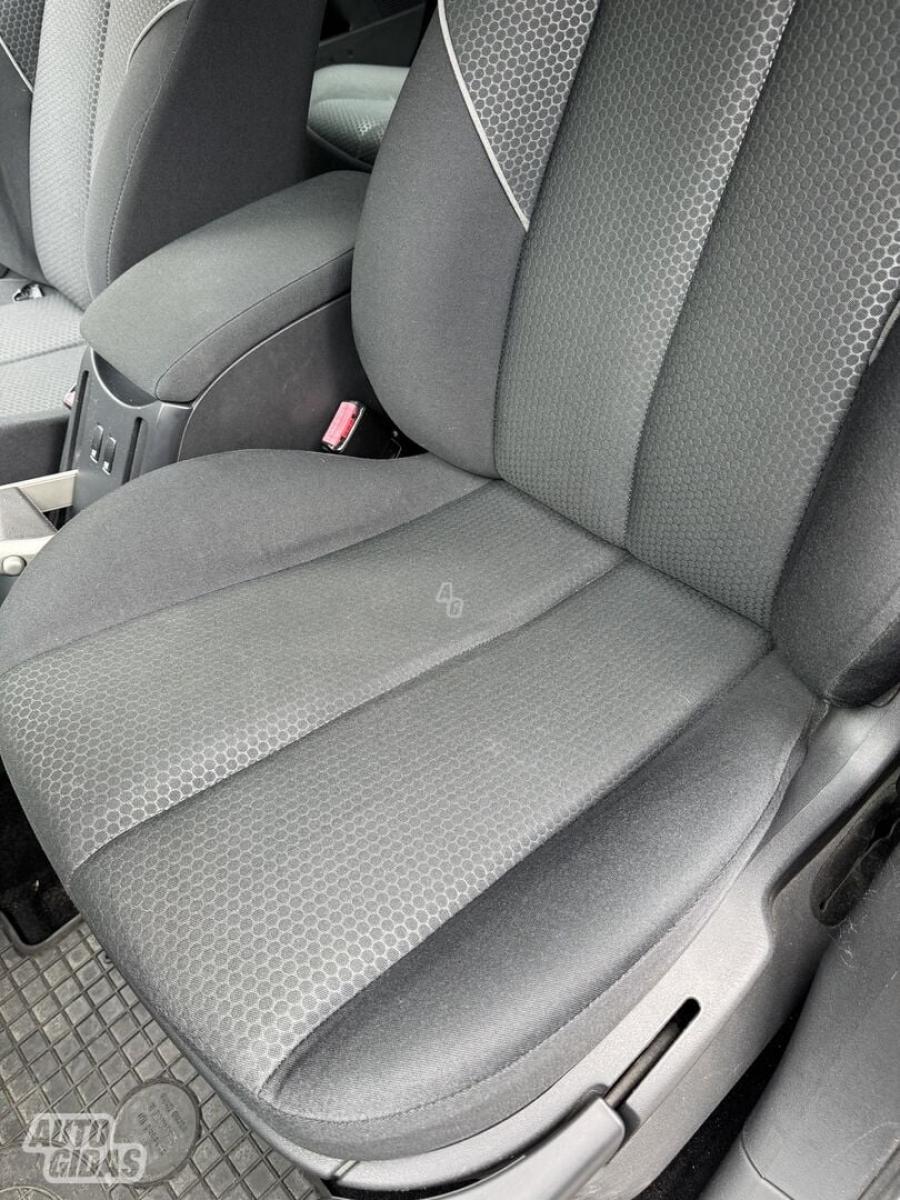 Pelēks Renault Megane 2004 Viļņa, ar dzinēja tilpumu 1.60 L un nobraukumu 147 tūkst. km par 980 €, foto 15 vietnē AUTOMOTO.COM.LV
