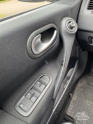 Pelēks Renault Megane 2004 Viļņa, ar dzinēja tilpumu 1.60 L un nobraukumu 147 tūkst. km par 980 €, foto 17 vietnē AUTOMOTO.COM.LV