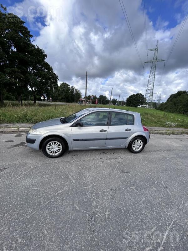 Grey Renault Megane 2004 in Riga, with an engine capacity of 1.40 L and mileage of 0 thousand km for 850 €, photo 3 on AUTOMOTO.COM.LV