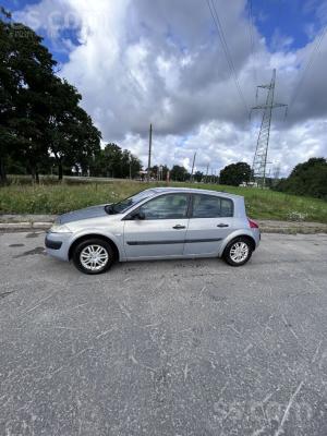 Grey Renault Megane 2004 in Riga, with an engine capacity of 1.40 L and mileage of 0 thousand km for 850 €, photo 3 on AUTOMOTO.COM.LV