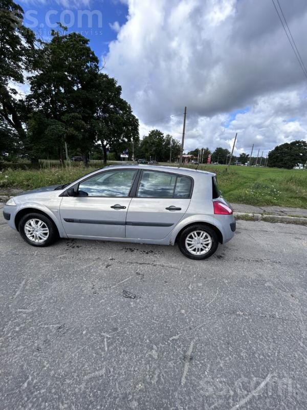 Grey Renault Megane 2004 in Riga, with an engine capacity of 1.40 L and mileage of 0 thousand km for 850 €, photo 4 on AUTOMOTO.COM.LV