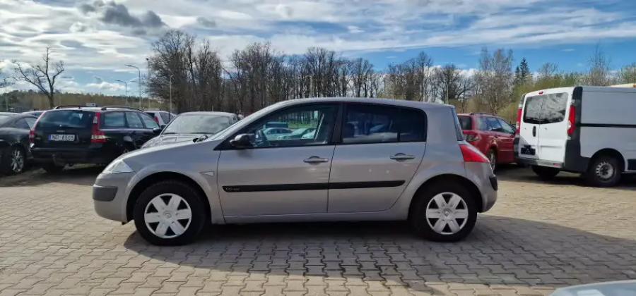 Pelēks Renault Megane 2005 Valmiera, ar dzinēja tilpumu 1.60 L un nobraukumu 148 tūkst. km par 1500 €, foto 6 vietnē AUTOMOTO.COM.LV