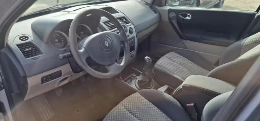 Pelēks Renault Megane 2005 Valmiera, ar dzinēja tilpumu 1.60 L un nobraukumu 148 tūkst. km par 1500 €, foto 10 vietnē AUTOMOTO.COM.LV