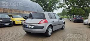 Pelēks Renault Megane 2005 Valmiera, ar dzinēja tilpumu 1.60 L un nobraukumu 151 tūkst. km par 1700 €, foto 4 vietnē AUTOMOTO.COM.LV