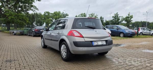 Grey Renault Megane 2005 in Valmiera, with an engine capacity of 1.60 L and mileage of 151 thousand km for 1700 €, photo 4 on AUTOMOTO.COM.LV