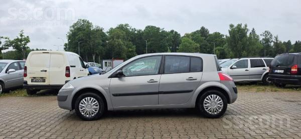 Grey Renault Megane 2005 in Valmiera, with an engine capacity of 1.60 L and mileage of 151 thousand km for 1700 €, photo 5 on AUTOMOTO.COM.LV
