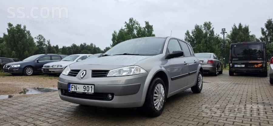 Pelēks Renault Megane 2005 Valmiera, ar dzinēja tilpumu 1.60 L un nobraukumu 151 tūkst. km par 1700 €, foto 7 vietnē AUTOMOTO.COM.LV