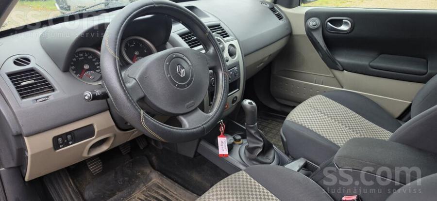 Pelēks Renault Megane 2005 Valmiera, ar dzinēja tilpumu 1.60 L un nobraukumu 151 tūkst. km par 1700 €, foto 9 vietnē AUTOMOTO.COM.LV