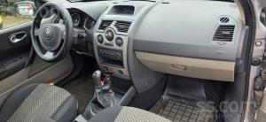 Pelēks Renault Megane 2005 Valmiera, ar dzinēja tilpumu 1.60 L un nobraukumu 151 tūkst. km par 1700 €, foto 10 vietnē AUTOMOTO.COM.LV