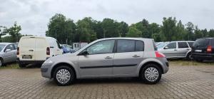 Grey Renault Megane 2005 in Valmiera, with an engine capacity of 1.60 L and mileage of 151 thousand km for 1700 €, photo 6 on AUTOMOTO.COM.LV