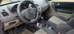 Grey Renault Megane 2005 in Valmiera, with an engine capacity of 1.60 L and mileage of 151 thousand km for 1700 €, photo 9 on AUTOMOTO.COM.LV