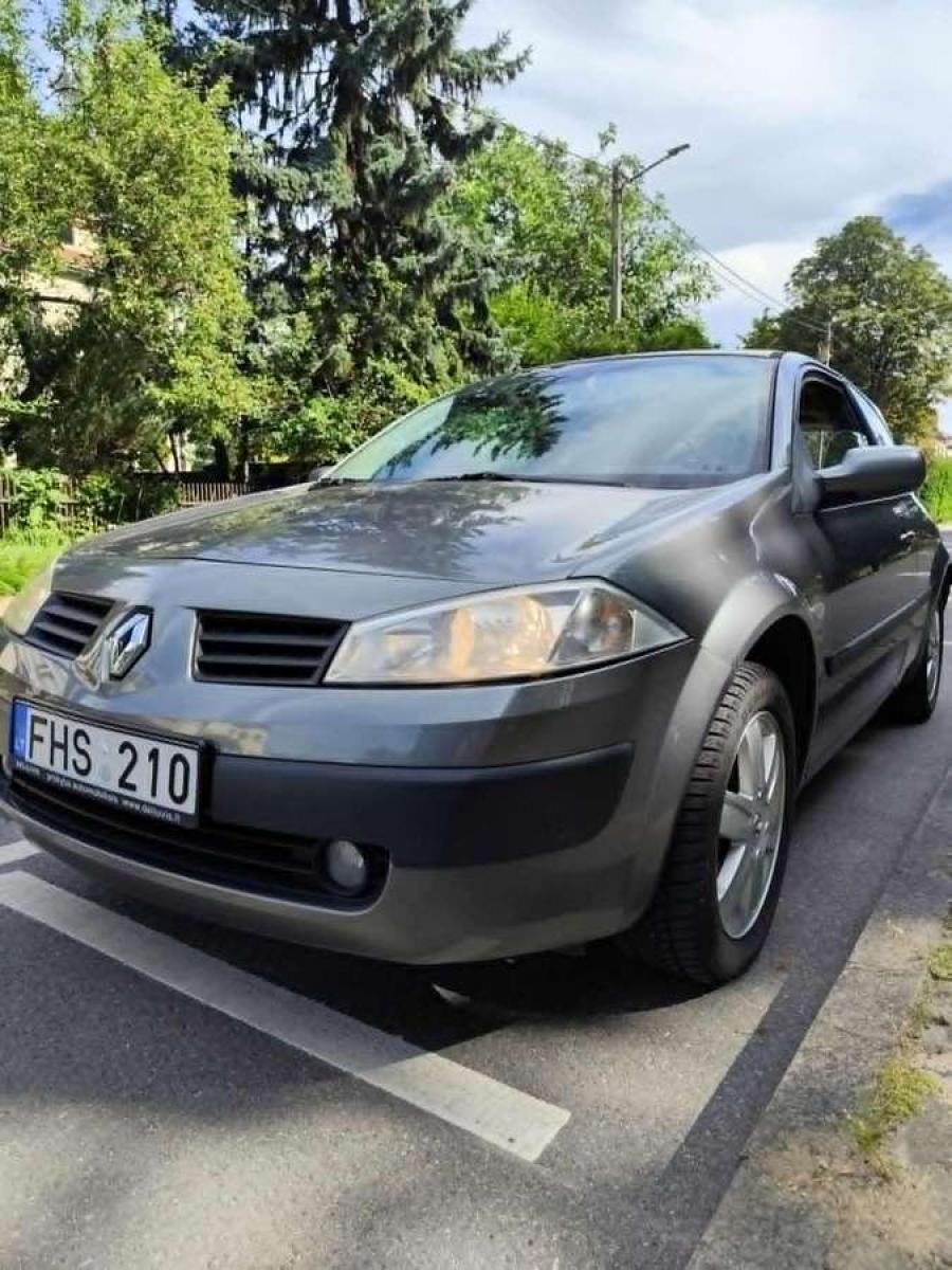 Grey Renault Megane 2005 in Kaunas, with an engine capacity of 1.46 L and mileage of 279 thousand km for 900 €, photo 3 on AUTOMOTO.COM.LV