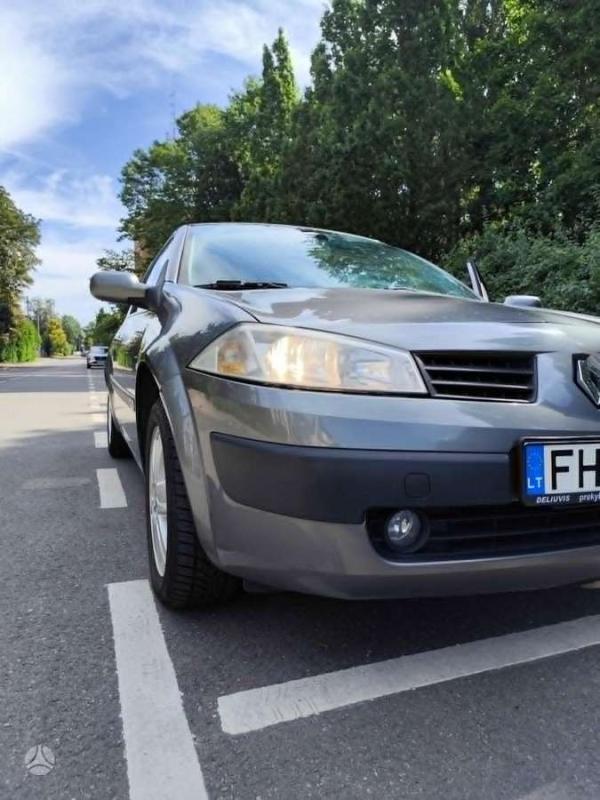 Pelēks Renault Megane 2005 Kauņa, ar dzinēja tilpumu 1.46 L un nobraukumu 279 tūkst. km par 900 €, foto 4 vietnē AUTOMOTO.COM.LV