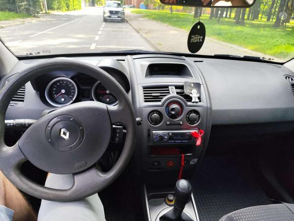 Pelēks Renault Megane 2005 Kauņa, ar dzinēja tilpumu 1.46 L un nobraukumu 279 tūkst. km par 900 €, foto 8 vietnē AUTOMOTO.COM.LV