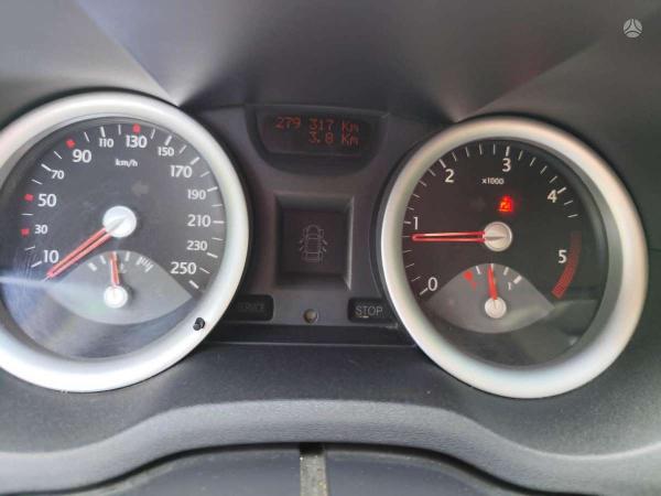 Pelēks Renault Megane 2005 Kauņa, ar dzinēja tilpumu 1.46 L un nobraukumu 279 tūkst. km par 900 €, foto 9 vietnē AUTOMOTO.COM.LV