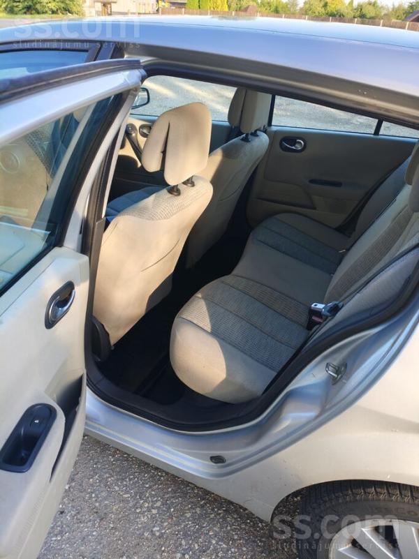 Pelēks Renault Megane 2006 Saldus, ar dzinēja tilpumu 1.50 L un nobraukumu 293 tūkst. km par 400 €, foto 5 vietnē AUTOMOTO.COM.LV