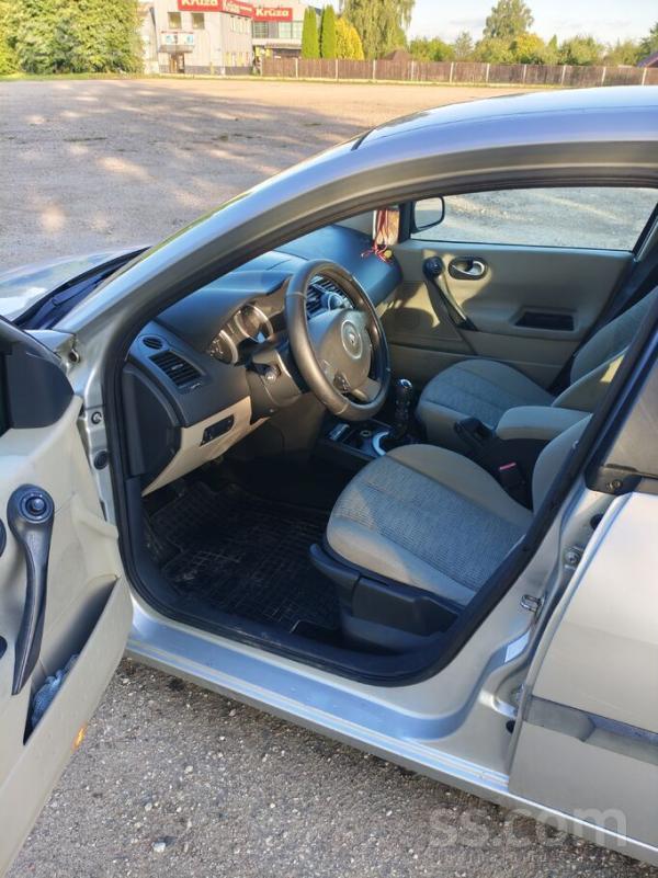Pelēks Renault Megane 2006 Saldus, ar dzinēja tilpumu 1.50 L un nobraukumu 293 tūkst. km par 400 €, foto 6 vietnē AUTOMOTO.COM.LV