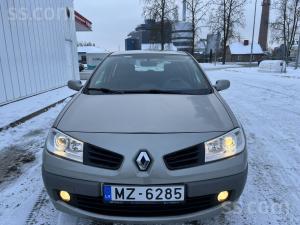 Grey Renault Megane 2008 in Jelgava, with an engine capacity of 1.60 L and mileage of 229 thousand km for 1090 €, photo 2 on AUTOMOTO.COM.LV