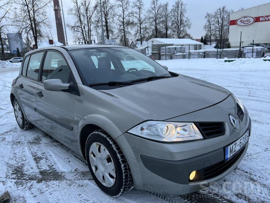 Grey Renault Megane 2008 in Jelgava, with an engine capacity of 1.60 L and mileage of 229 thousand km for 1090 €, photo 4 on AUTOMOTO.COM.LV