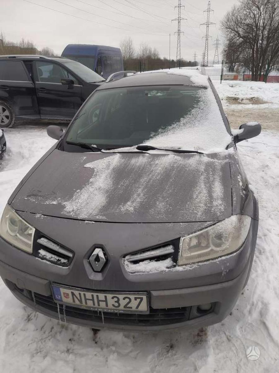 Grey Renault Megane 2008 in Vilnius, with an engine capacity of 1.46 L and mileage of 300 thousand km for 550 €, photo 4 on AUTOMOTO.COM.LV