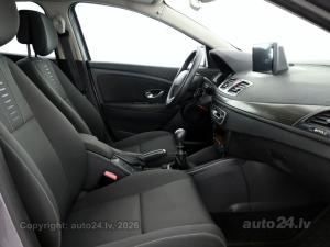 Pelēks Renault Megane 2008 Tallina, ar dzinēja tilpumu 1.60 L un nobraukumu 157 tūkst. km par 1799 €, foto 6 vietnē AUTOMOTO.COM.LV