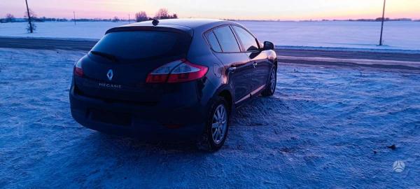 Pelēks Renault Megane 2009 Kauņa, ar dzinēja tilpumu 1.60 L un nobraukumu 189 tūkst. km par 3000 €, foto 4 vietnē AUTOMOTO.COM.LV