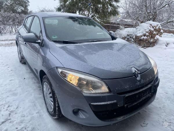 Grey Renault Megane 2009 in Marijampole, with an engine capacity of 1.60 L and mileage of 113 thousand km for 3400 €, photo 3 on AUTOMOTO.COM.LV
