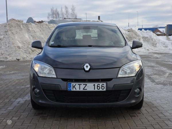 Grey Renault Megane 2009 in Taurage, with an engine capacity of 1.46 L and mileage of 258 thousand km for 2400 €, photo 3 on AUTOMOTO.COM.LV