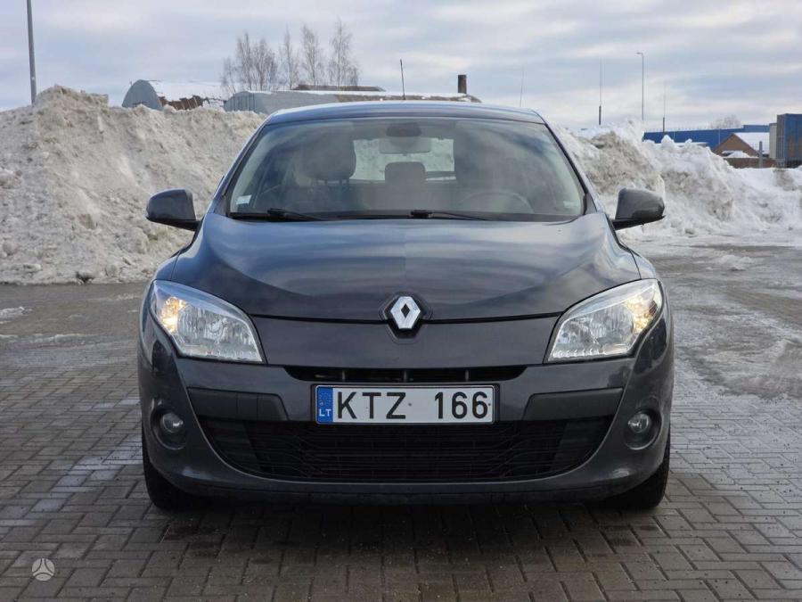 Pelēks Renault Megane 2009 Tauragė, ar dzinēja tilpumu 1.46 L un nobraukumu 258 tūkst. km par 2400 €, foto 3 vietnē AUTOMOTO.COM.LV