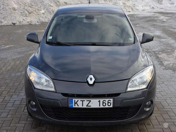 Grey Renault Megane 2009 in Taurage, with an engine capacity of 1.46 L and mileage of 258 thousand km for 2400 €, photo 4 on AUTOMOTO.COM.LV