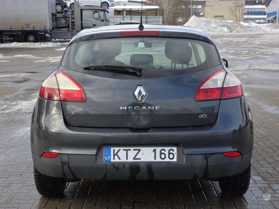 Pelēks Renault Megane 2009 Tauragė, ar dzinēja tilpumu 1.46 L un nobraukumu 258 tūkst. km par 2400 €, foto 10 vietnē AUTOMOTO.COM.LV