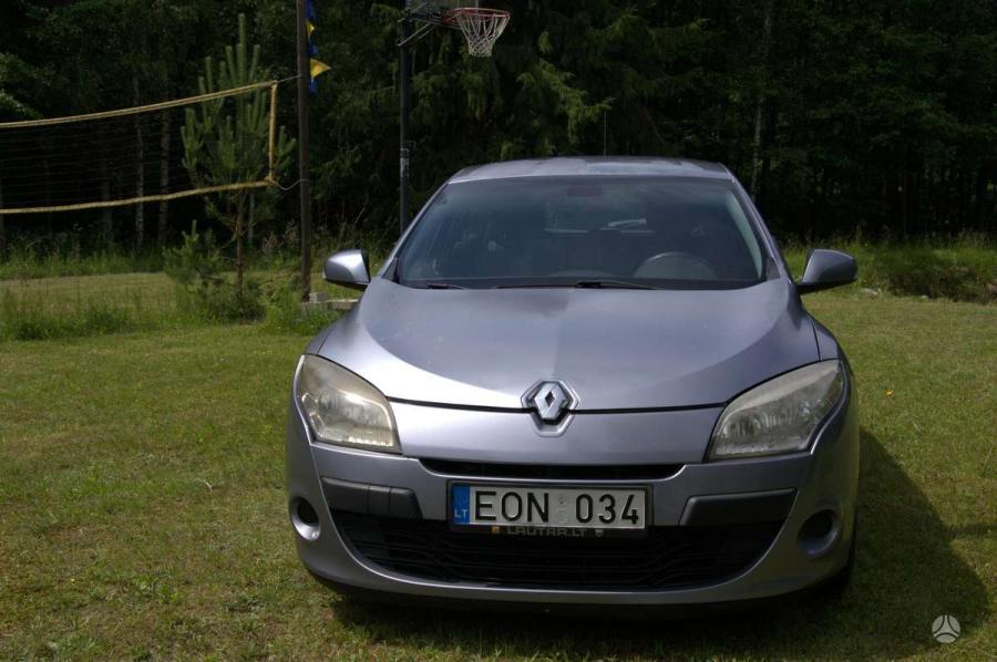 Grey Renault Megane 2009 in Vilnius, with an engine capacity of 1.60 L and mileage of 190 thousand km for 1200 €, photo 4 on AUTOMOTO.COM.LV