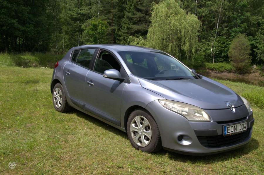 Grey Renault Megane 2009 in Vilnius, with an engine capacity of 1.60 L and mileage of 190 thousand km for 1200 €, photo 5 on AUTOMOTO.COM.LV