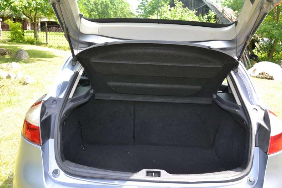 Grey Renault Megane 2009 in Vilnius, with an engine capacity of 1.60 L and mileage of 190 thousand km for 1200 €, photo 7 on AUTOMOTO.COM.LV