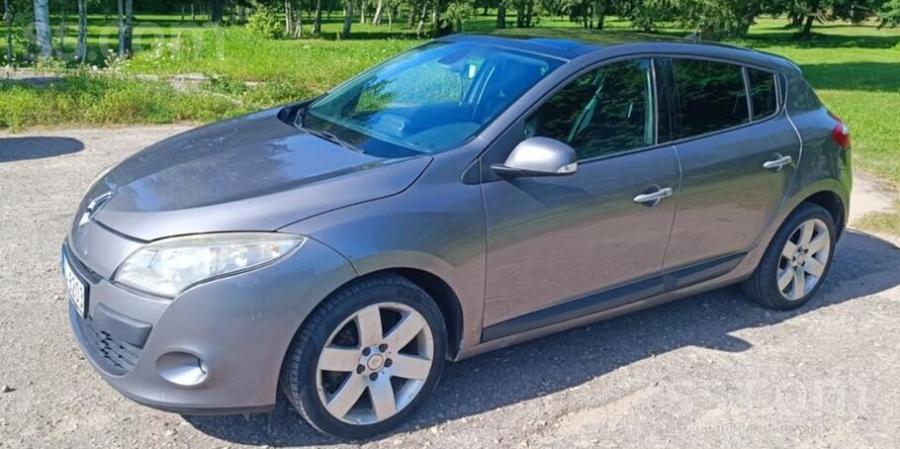 Grey Renault Megane 2009 in Liepaja, with an engine capacity of 2.00 L and mileage of 240 thousand km for 2050 €, photo 3 on AUTOMOTO.COM.LV