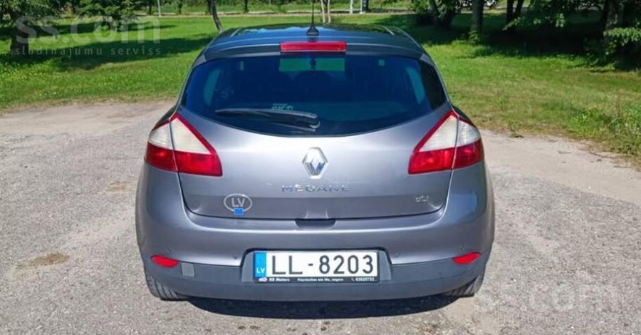 Grey Renault Megane 2009 in Liepaja, with an engine capacity of 2.00 L and mileage of 240 thousand km for 2050 €, photo 5 on AUTOMOTO.COM.LV