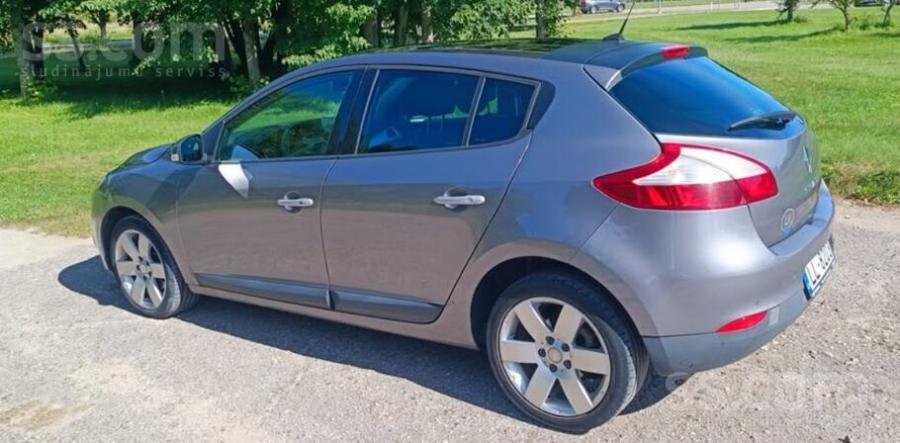 Grey Renault Megane 2009 in Liepaja, with an engine capacity of 2.00 L and mileage of 240 thousand km for 2050 €, photo 6 on AUTOMOTO.COM.LV
