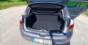 Grey Renault Megane 2009 in Liepaja, with an engine capacity of 2.00 L and mileage of 240 thousand km for 2050 €, photo 10 on AUTOMOTO.COM.LV