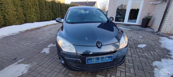 Pelēks Renault Megane 2010 Kauņa, ar dzinēja tilpumu 1.50 L un nobraukumu 185 tūkst. km par 2700 €, foto 1 vietnē AUTOMOTO.COM.LV