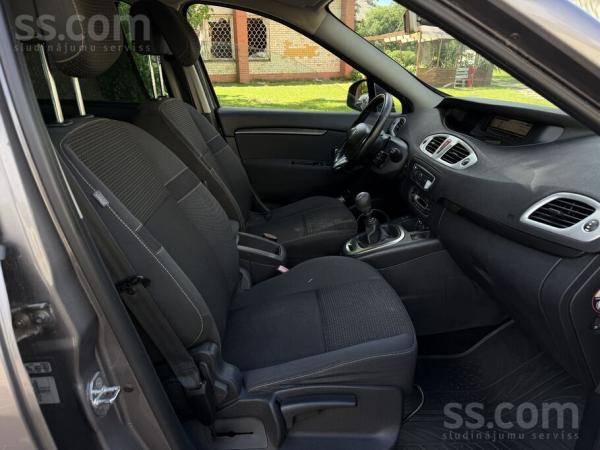 Pelēks Renault Megane 2010 Jelgava, ar dzinēja tilpumu 1.90 L un nobraukumu 375 tūkst. km par 2350 €, foto 7 vietnē AUTOMOTO.COM.LV