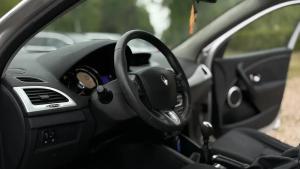 Pelēks Renault Megane 2010 Jelgava, ar dzinēja tilpumu 1.50 L un nobraukumu 303 tūkst. km par 1990 €, foto 7 vietnē AUTOMOTO.COM.LV