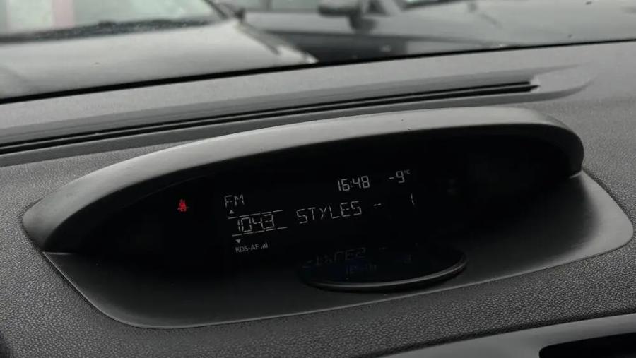 Pelēks Renault Megane 2010 Jelgava, ar dzinēja tilpumu 1.50 L un nobraukumu 303 tūkst. km par 1990 €, foto 14 vietnē AUTOMOTO.COM.LV
